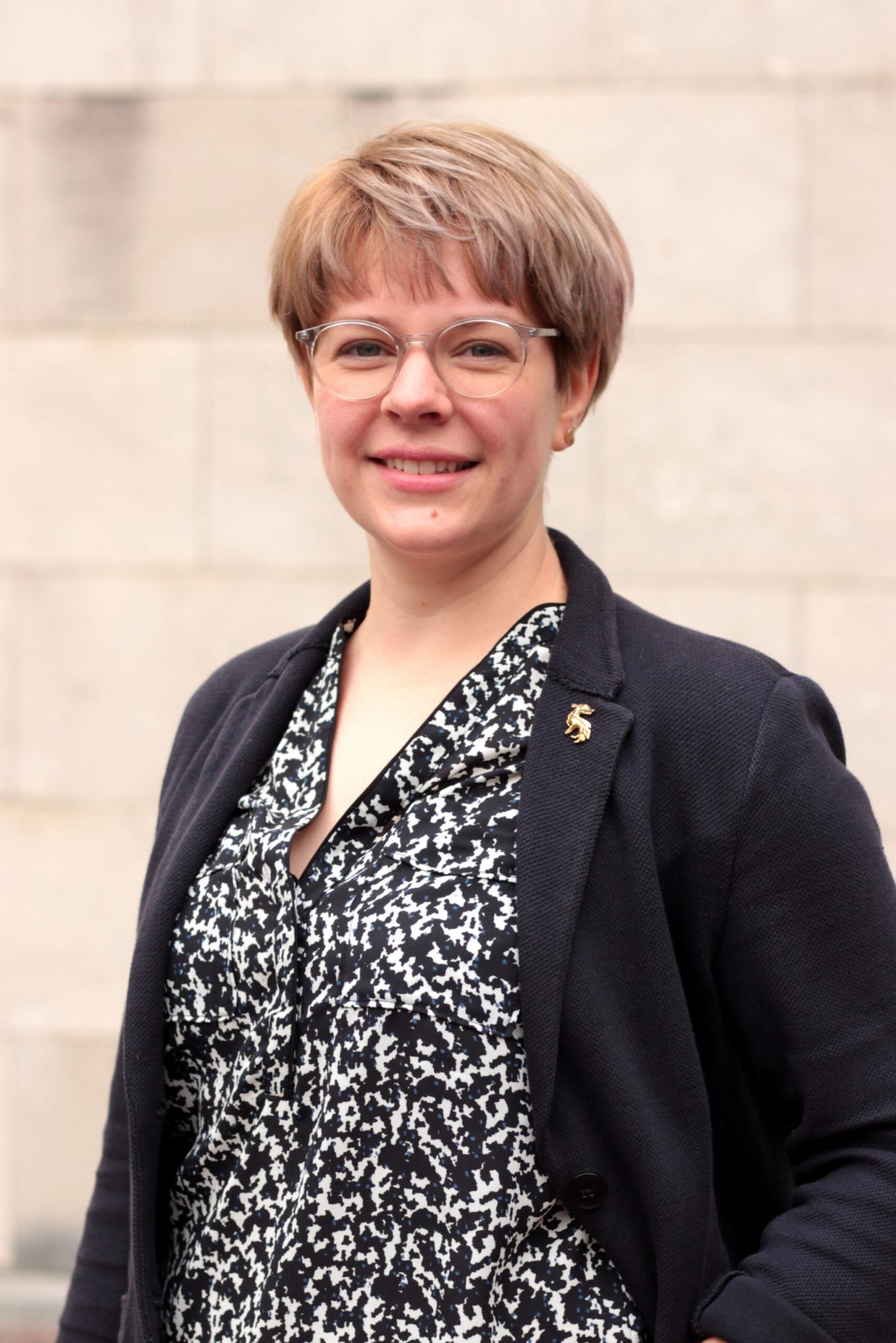 Steckbrief Vicky König - PLUSTRACK_EN